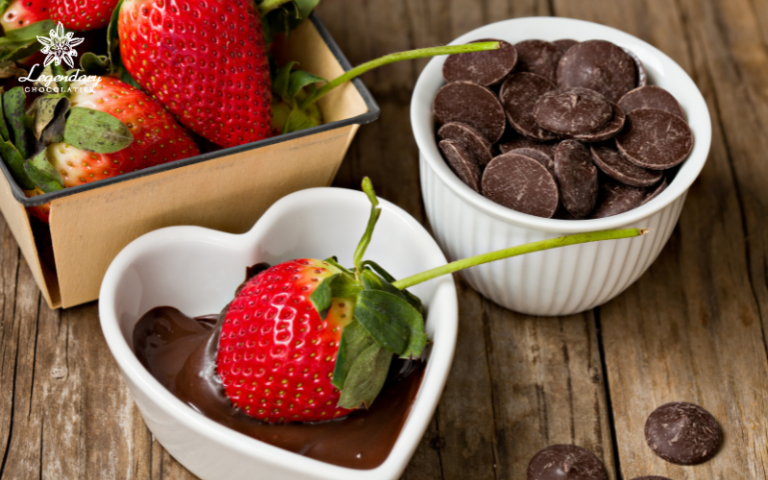 Hướng dẫn cách làm dâu nhúng chocolate cực đơn giản!